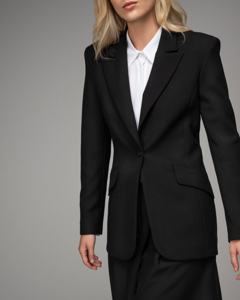Tailored jacket – The Line Project